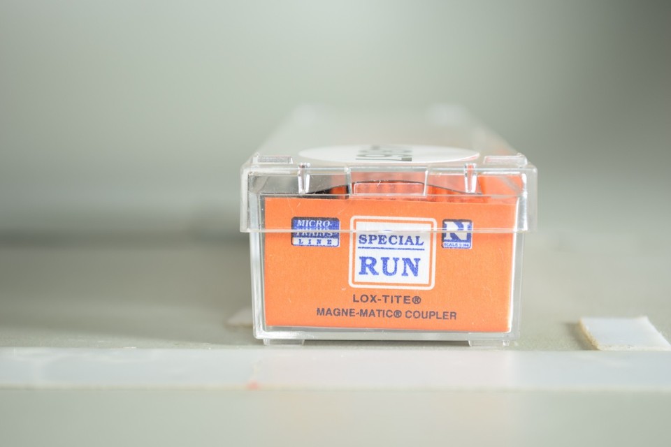 4867 Micro Trains 40' BOX car LOWELL SMITH 6464 SERIES COLLECTOR NSE ...