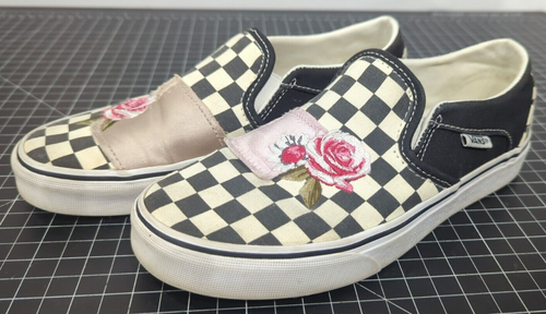 Vans Off The Wall Women’s Size 7 Gray Checkered Rose Flower Slip on ...
