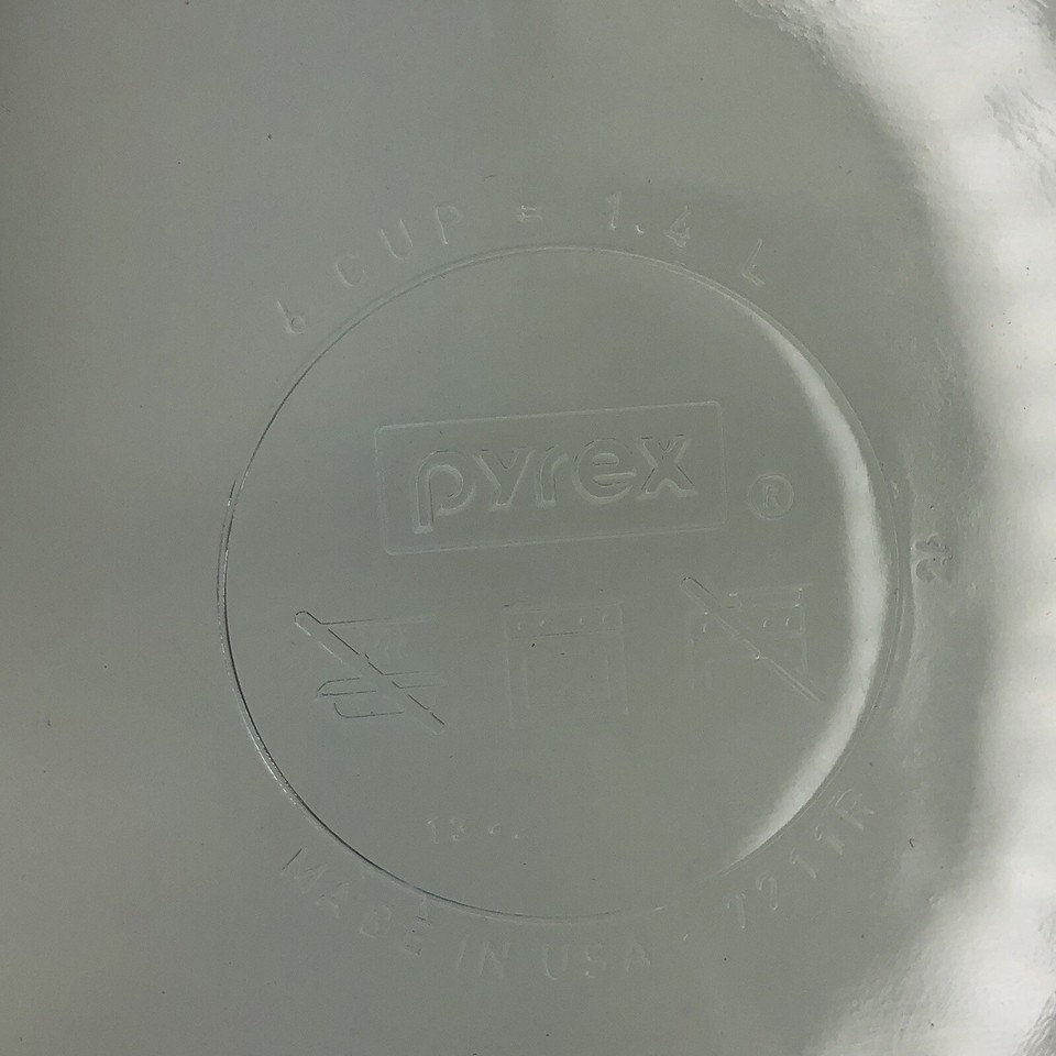 Pyrex Snapware 6-Cup Rectangle Glass Storage Dish with Clear Blue Lid ...