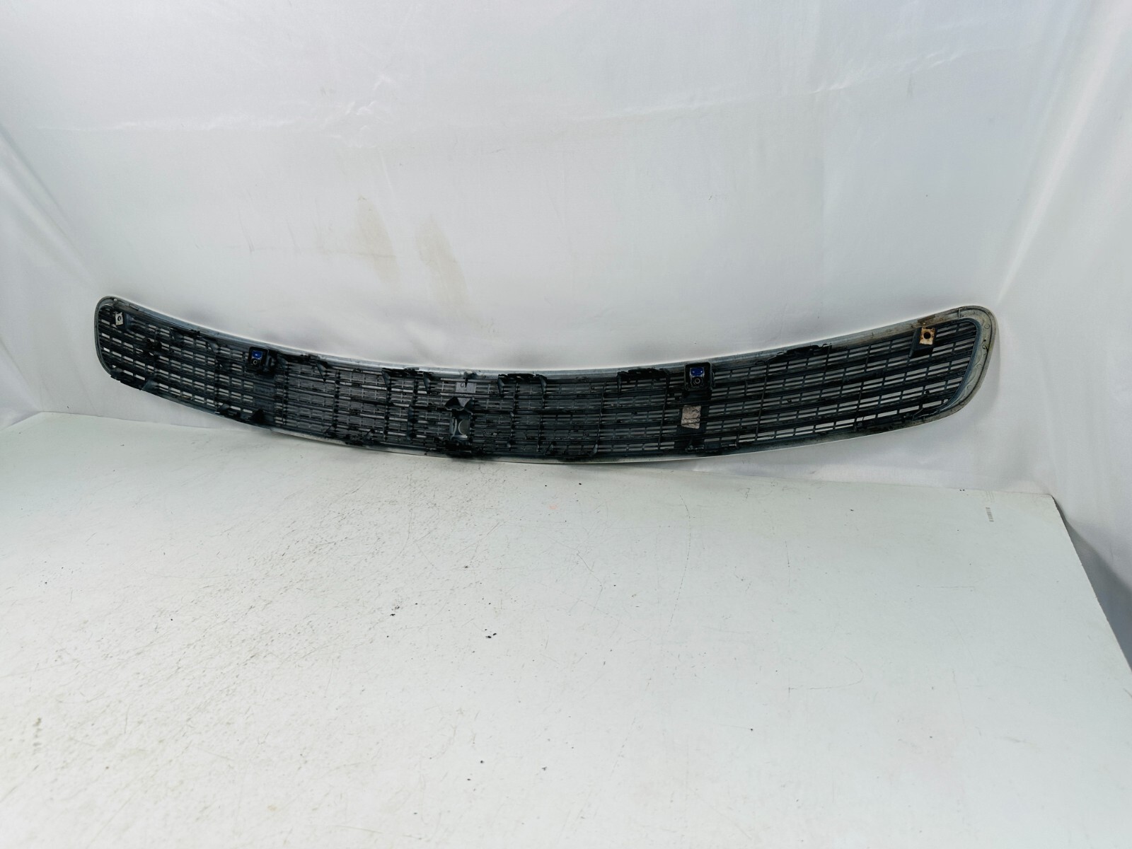 05 Mercedes-Benz E320 Hood Air Vent Grille Cowl OEM 2118800005 for sale ...