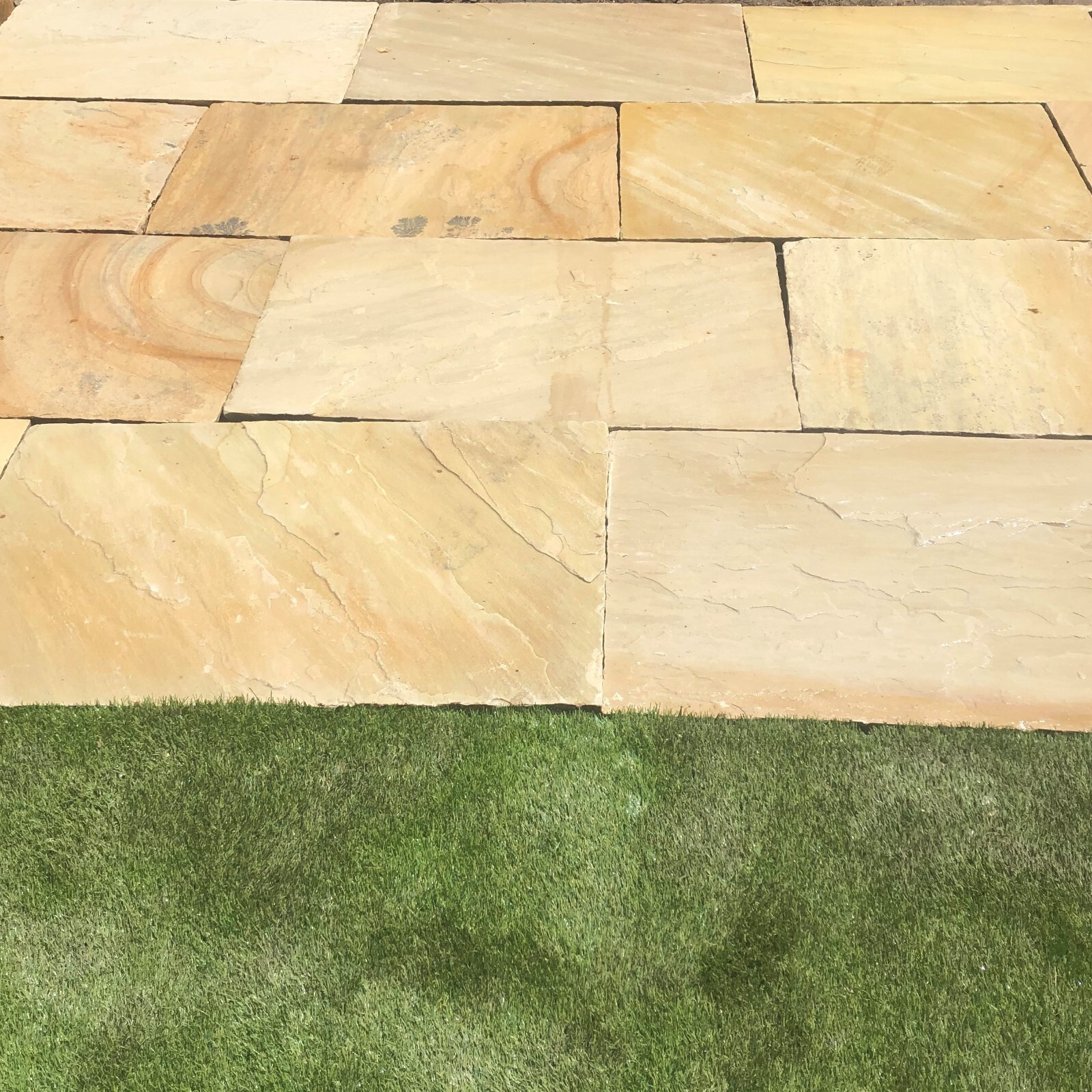 Fossil Mint Natural Indian Sandstone paving Patio Slabs | 600x900 ...