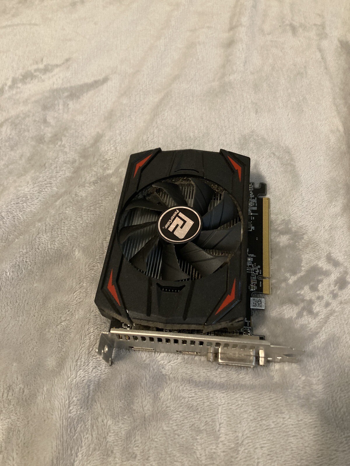 PowerColor AMD Radeon RX 550 Red Dragon Graphics Card 4GB 4713436172338 ...