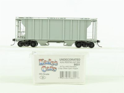HO Scale Kadee Cars #8601 Undecorated 2-Bay Covered Hopper - Custom ...