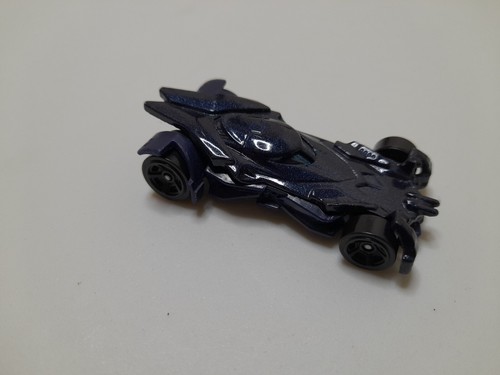 2015 Hot Wheels Batmobile TM & DC Comics Mattel DHP34 (s15) Rare. | eBay UK