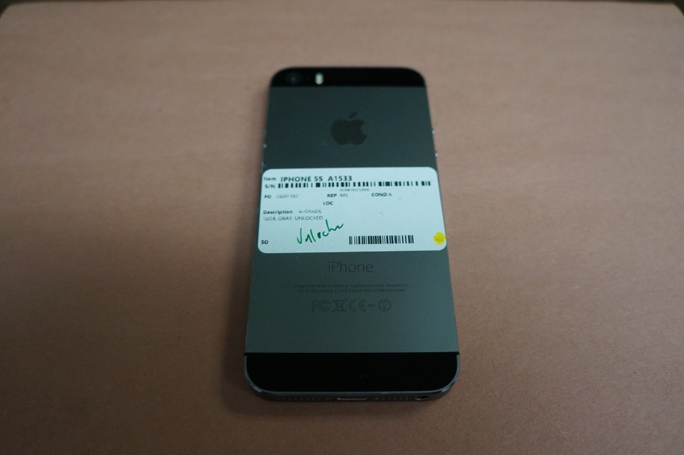 Apple iPhone 5S 16GB A1533 Gray (Unlocked) A1533 FREE BUNDLE & SHIP | eBay