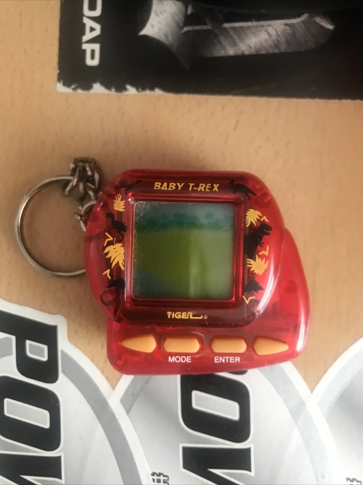 Giga Pets: Baby T-Rex Jurassic Park The Lost World Virtual Pet - Opened ...