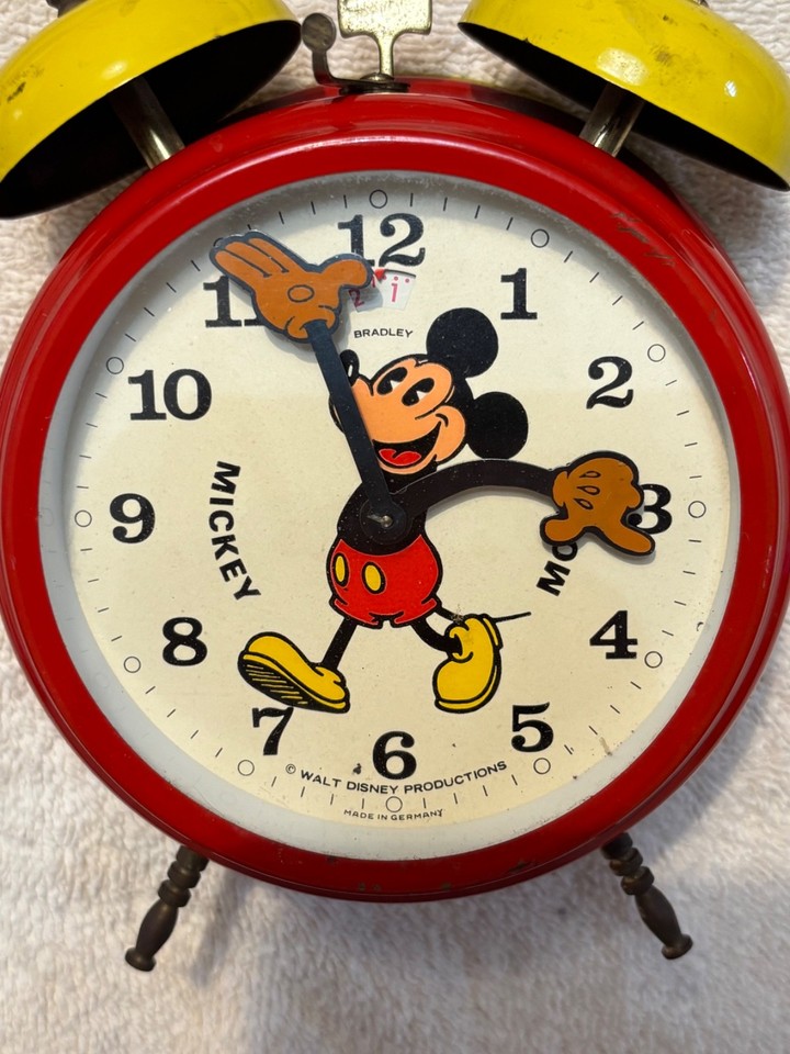 WORKING VINTAGE RED WALT DISNEY MICKEY MOUSE METAL DOUBLE ALARM CLOCK ...