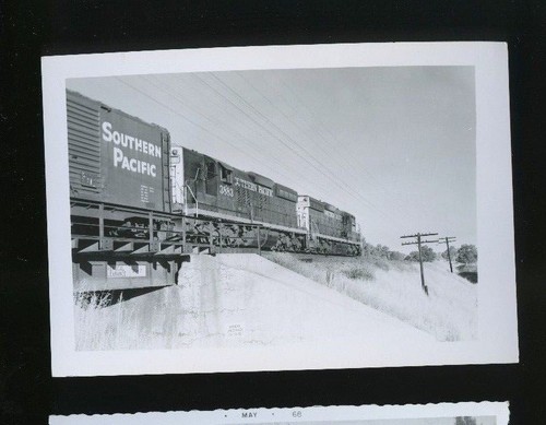 1960s SP Southern Pacific EMD SD9 Locomotive #3883 - Vintage B&W ...