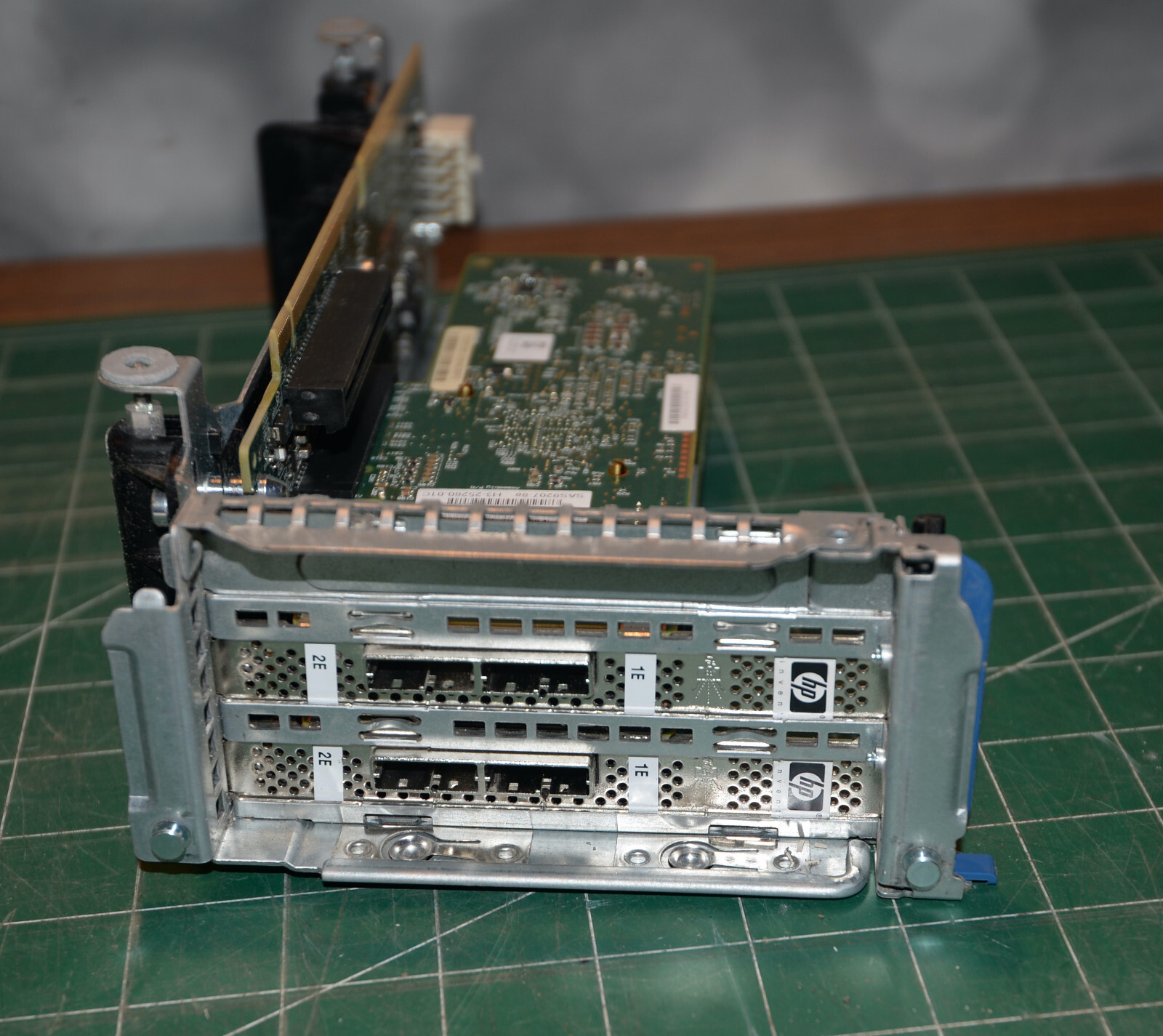 HP ProLiant DL380p G8 3-Slot PCI Riser Module with 2 Cards (SAS9201-8e ...