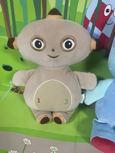 In The Night Garden Iggle Piggle & Makka Pakka Soft Plush Set X2 ...