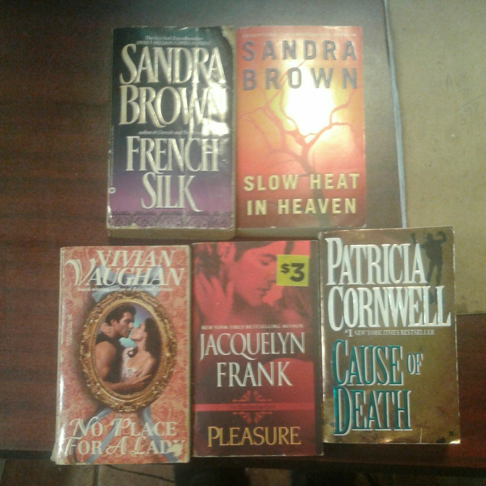 Lot of 5 books by Sandra Brown, Pat Cornwell, Jacquelyn Frank, Vivian ...