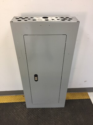 SIEMENS 100 AMP 208/120 VOLT 3 PHASE 39 CIRCUIT MAIN BREAKER PANEL..P ...