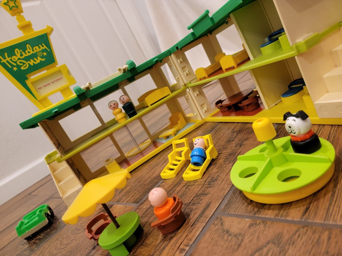 Holiday Inn Play School Playset