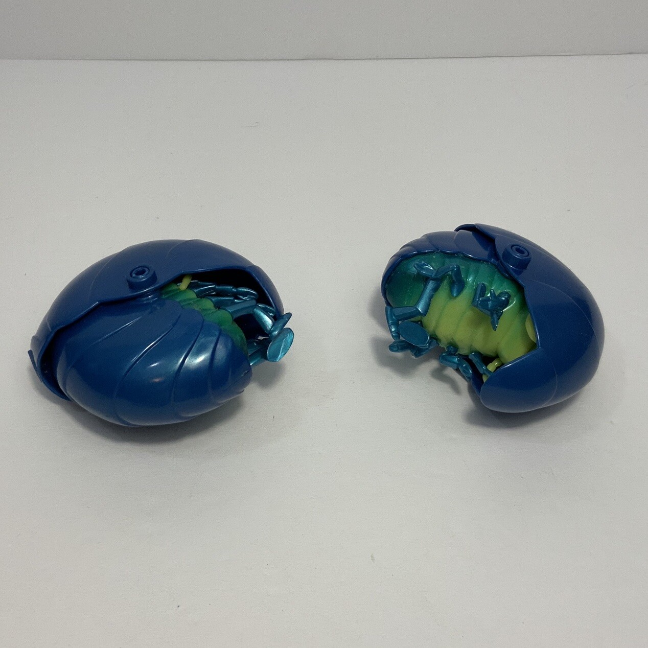 Vintage 1998 Disney Pixar A Bug's Life Tuck & Roll Pill Bug Toy Figures ...