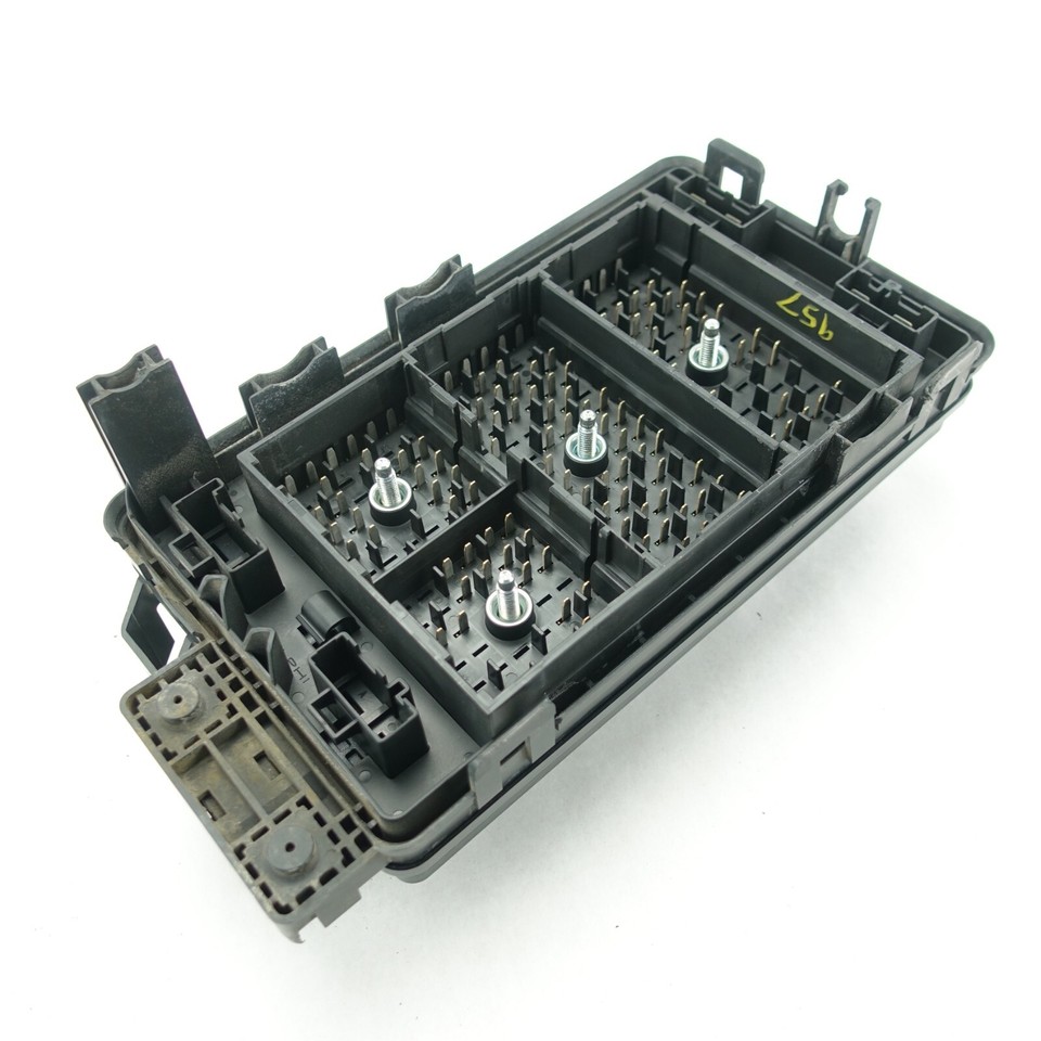 2004 2005 2006 Colorado Canyon Engine Fuse Junction Box | eBay