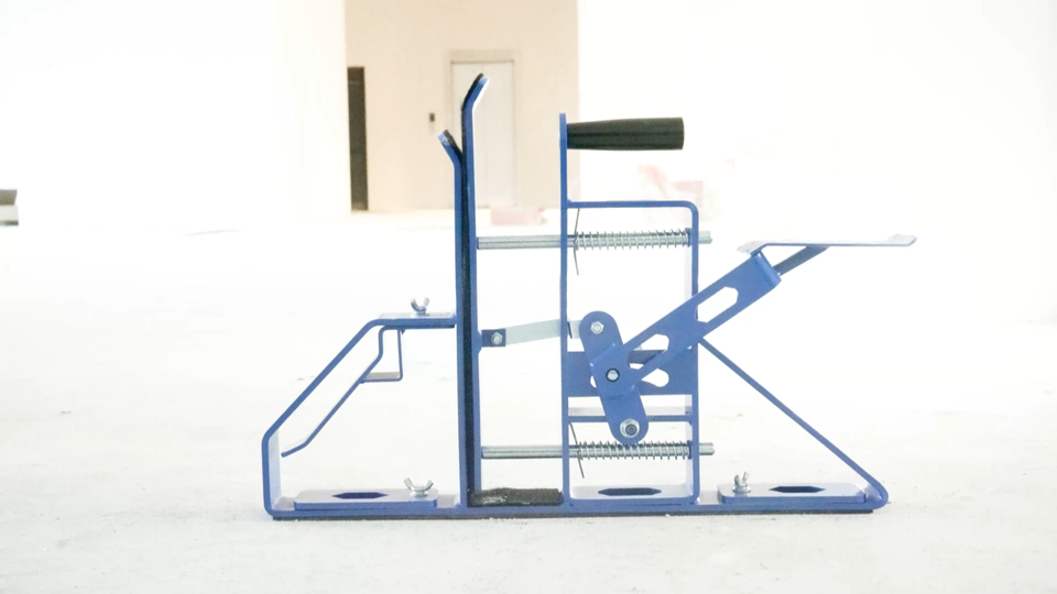 Door & Timber Panel Vice Clamp with Foot-Operated Door Lifter for ...