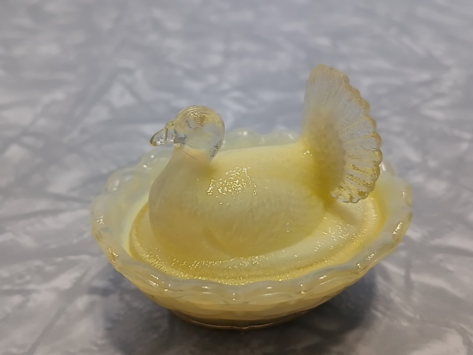 Vintage Mini Hen On A Nest Salt Cellar Lemon Yellow Boyd Glass | eBay