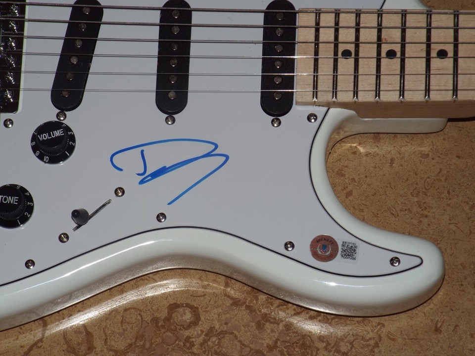 Dave Grohl Signed Autographed Guitar Foo Fighters Nirvana Beckett COA ...