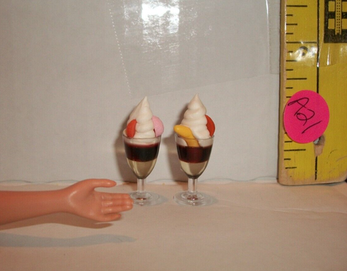 FASHION DOLL SIZE MINIATURE FOOD LOT 2 ICE CREAM SUNDAES 1/6 LITTLES ...