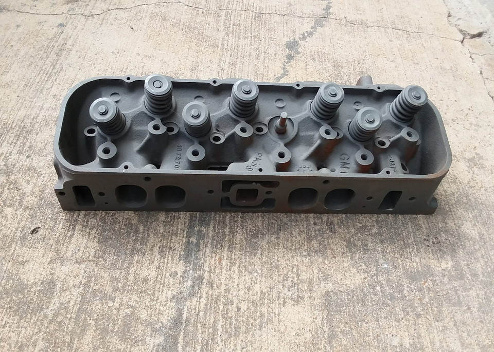 1 PAIR Big Block Chevy Large Oval Port Heads 3872702 396 427 TWO HEADS ...
