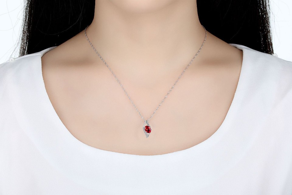 925 Sterling Silver 0.78 ct Oval Shaped Lab Red Ruby Gemstone Necklace ...