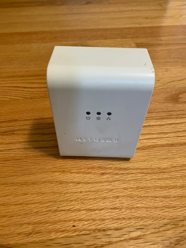 NETGEAR POWERLINE AV 200 ETHERNET ADAPTER XAV101 - Uses Home Wiring for ...