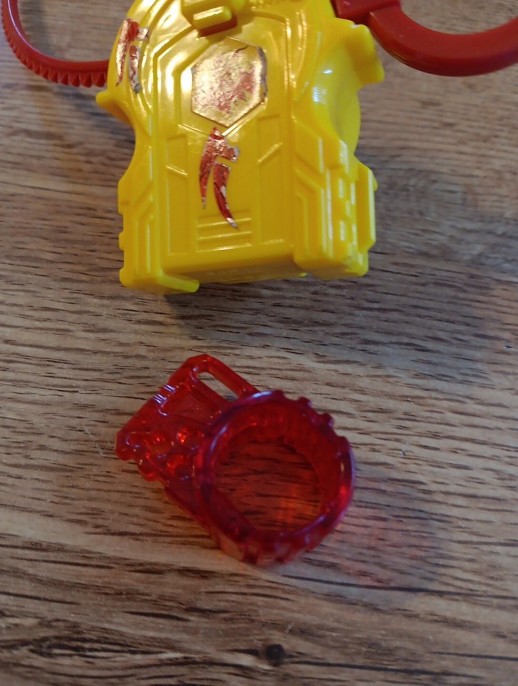 Beyblade Yellow Red Right Spin Shooter Launcher RED RIPCORD | eBay