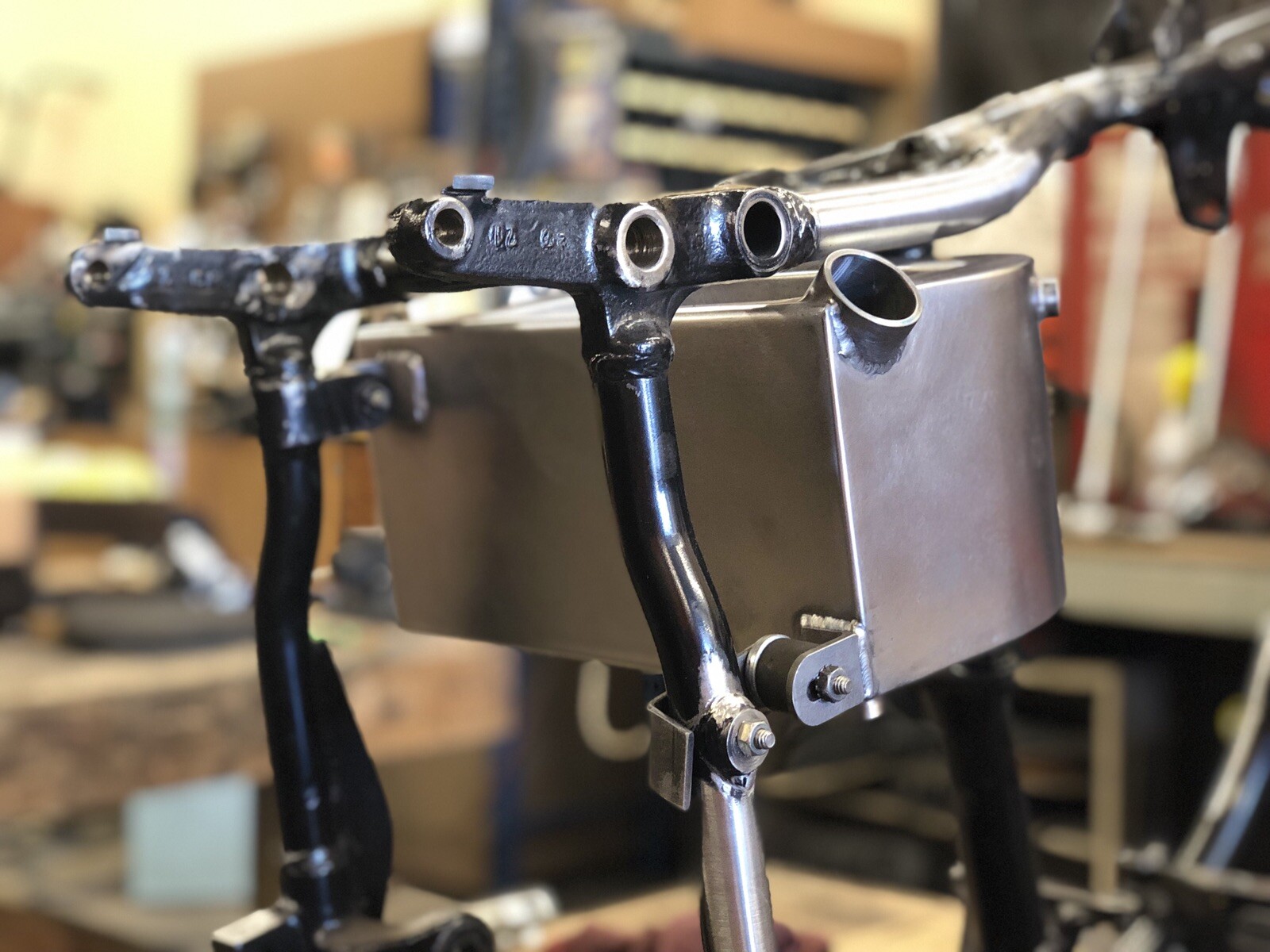 Harley Davidson Wrap Around Horseshoe Oil Tank Shovelhead Swingarm ...