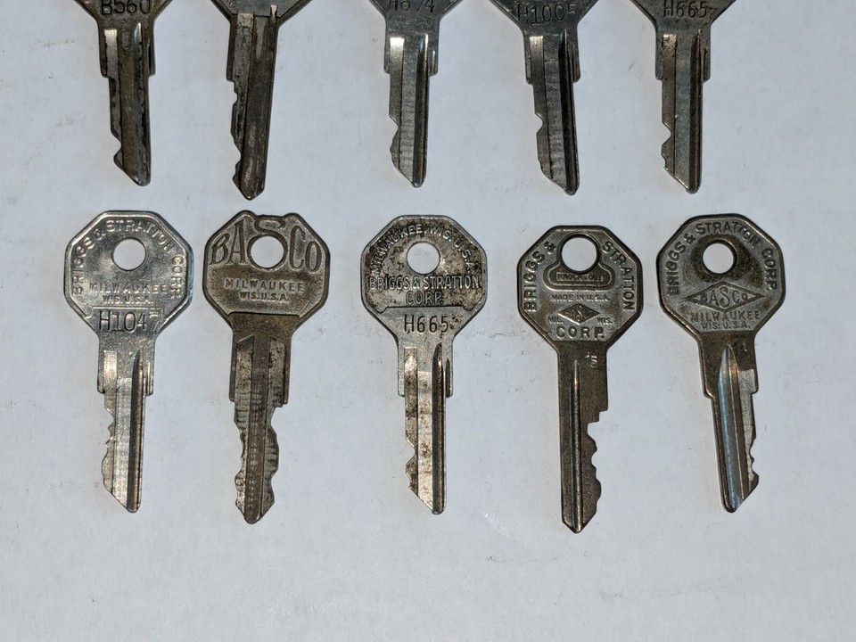 Fifteen (15) ANTIQUE Vintage Keys * BRIGGS & STRATTON * BASCO | eBay