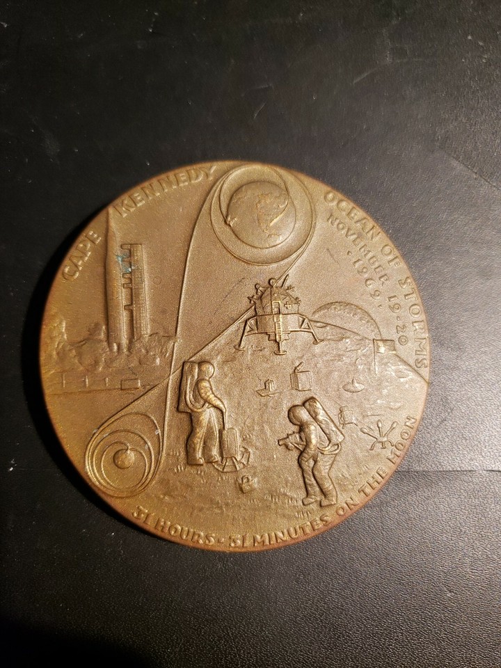 Apollo XII Medallion / Coin 2 3/8" diameter. 4 1/2 ounces Vintage ...