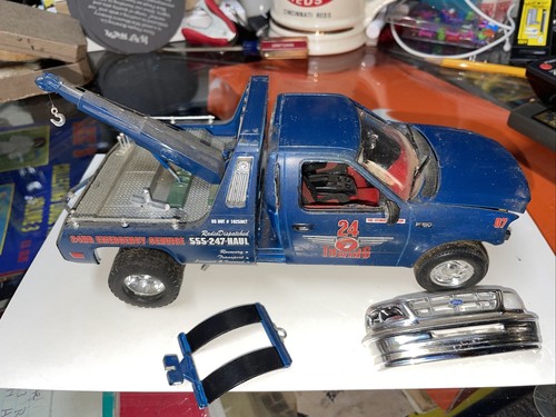 Revell '77 GMC Wrecker Truck 1:25 Tow Truck Model Kit Custom Built 1997 ...