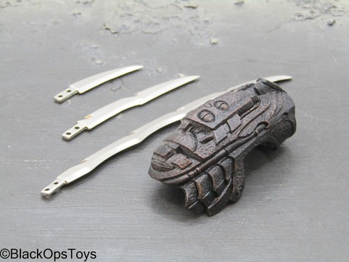 1/6 Scale Toy Predator Gauntlet w/x3 Swappable Blades (READ DESC) | eBay
