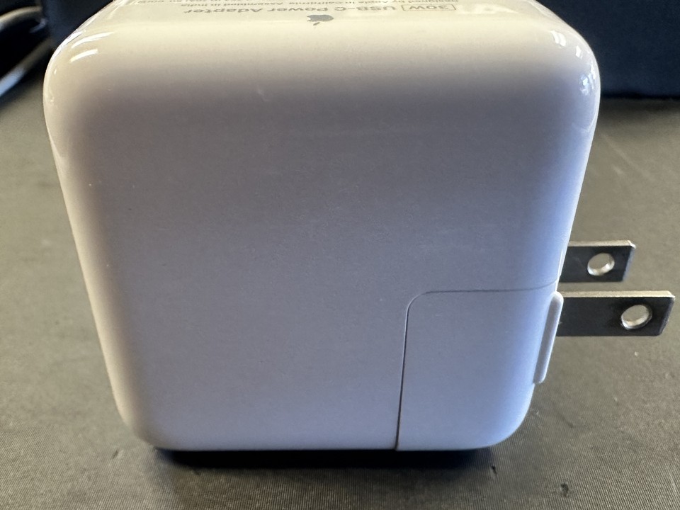 USED Genuine Apple 30W USB-C A1882 MR2A2LL/A Lot of 50 190199796867 | eBay