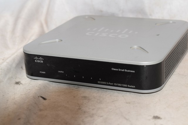 Cisco SD2005 Ver.3 Small Business 5-Port 10/100/1000 Gigabit Switch ...