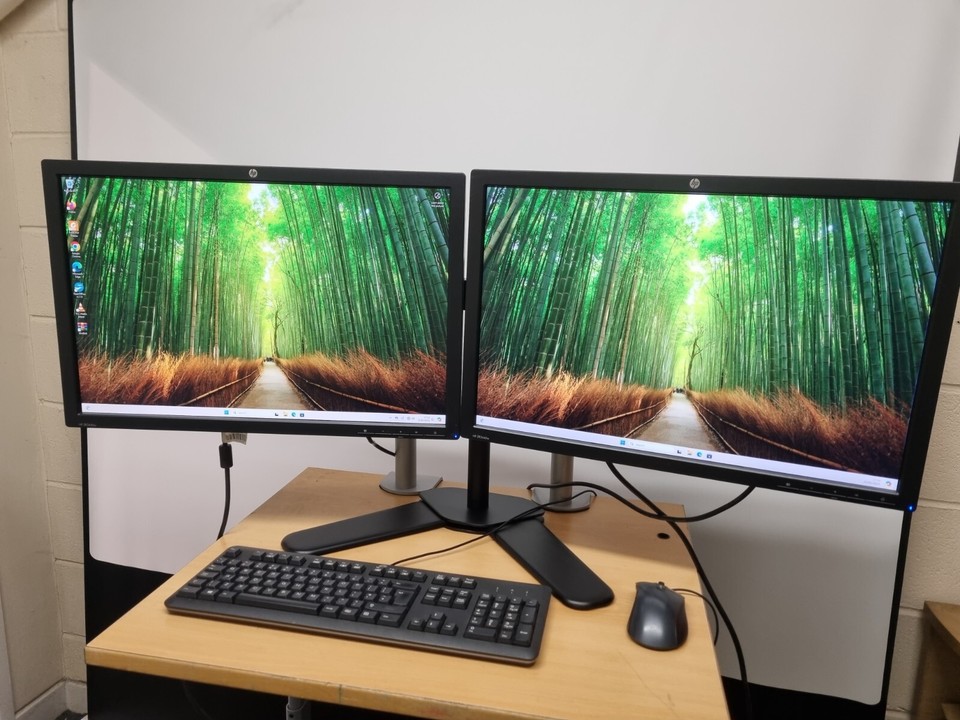 HP MONITORS 24" INCH DUAL SETUP DOUBLE MONITOR SCREEN LED OFFICE DESK ...