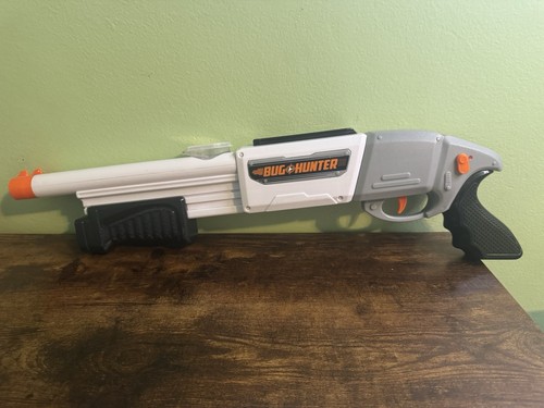 BUG HUNTER SALT BLASTER BUZZ BEE TOYS DOUBLE BARREL SALT GUN FLIES ...