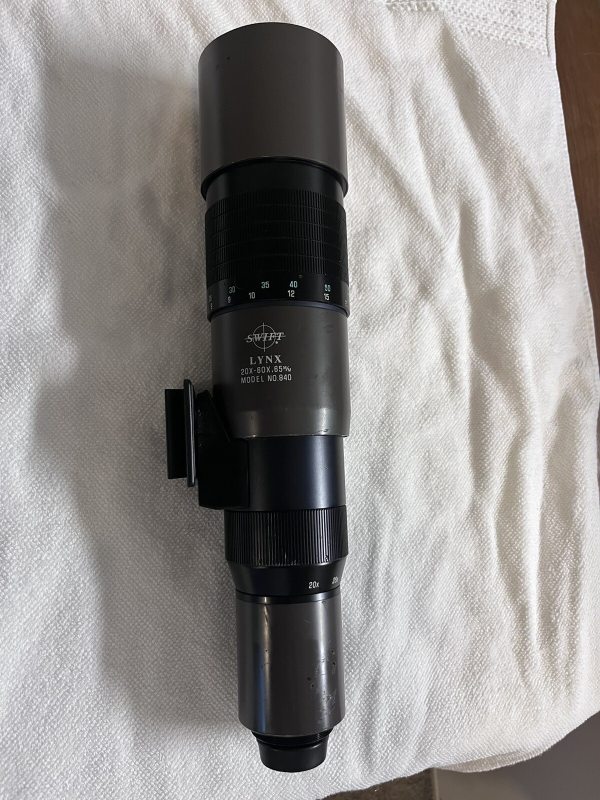 SWIFT lynx 20-60 x 60...ZOOM...spotting scope.. made in japan.. bright ...