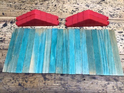 Vintage Lot LINCOLN LOGS 4 Red Roof Trusses 18 Green Slats / Planks 6 ...