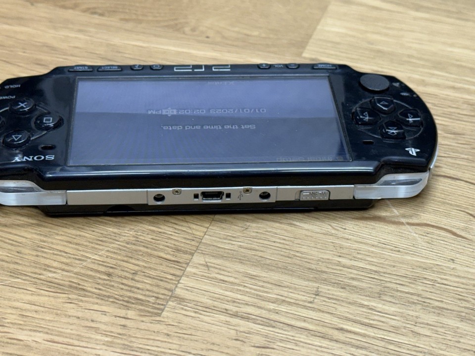 Sony PSP-2001 PlayStation Portable Console Powers On - Some Buttons Don ...