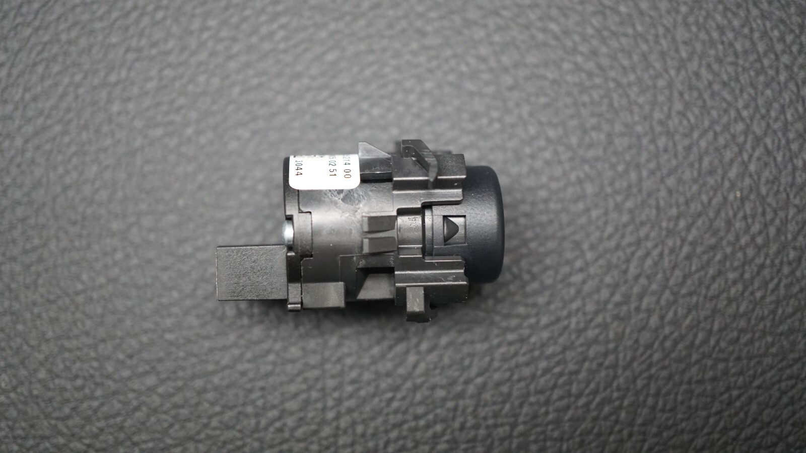 OEM MERCEDES BENZ SL 63AMG R231 AMG SWITCH BUTTON A2319050251 / A231 ...