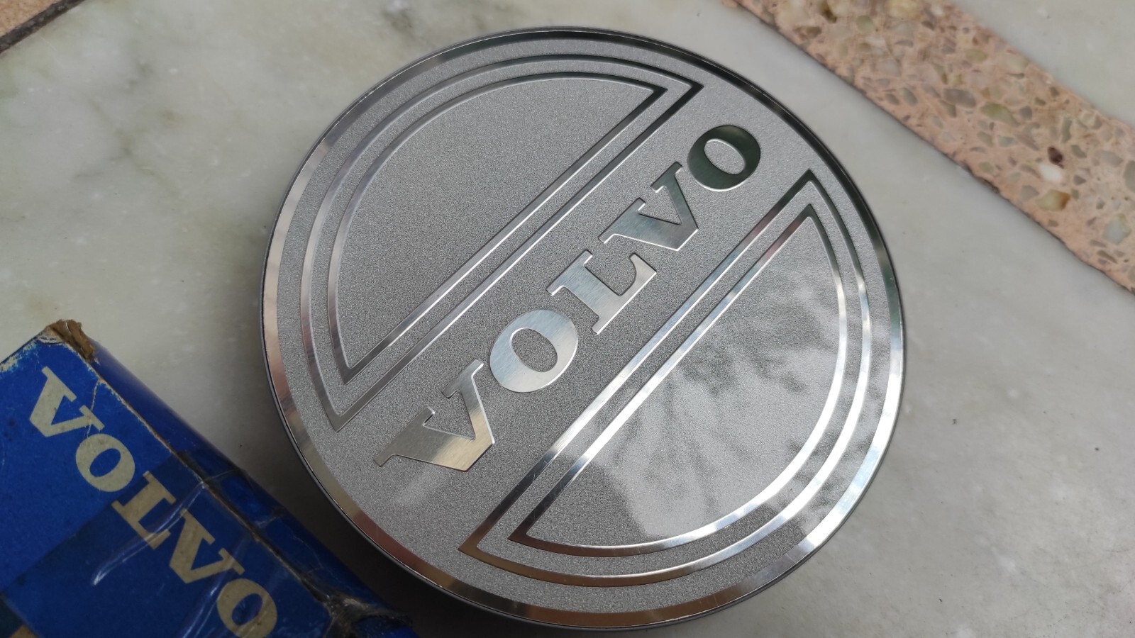 NOS 85 - 93 VOLVO 240 245 260 Center Cap Hubcap Wheel Cover Silver 14 ...