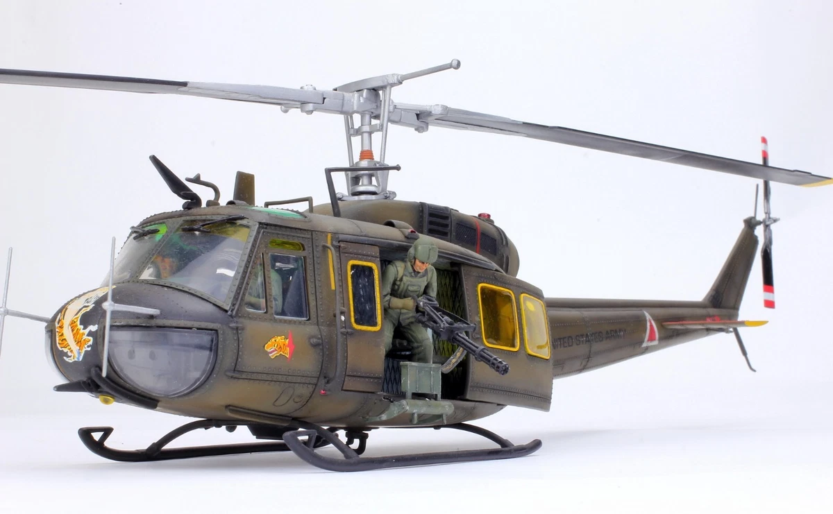 HUEY UH1H HELICOPTER Scale 1/48 Assembly Kit, 42% OFF