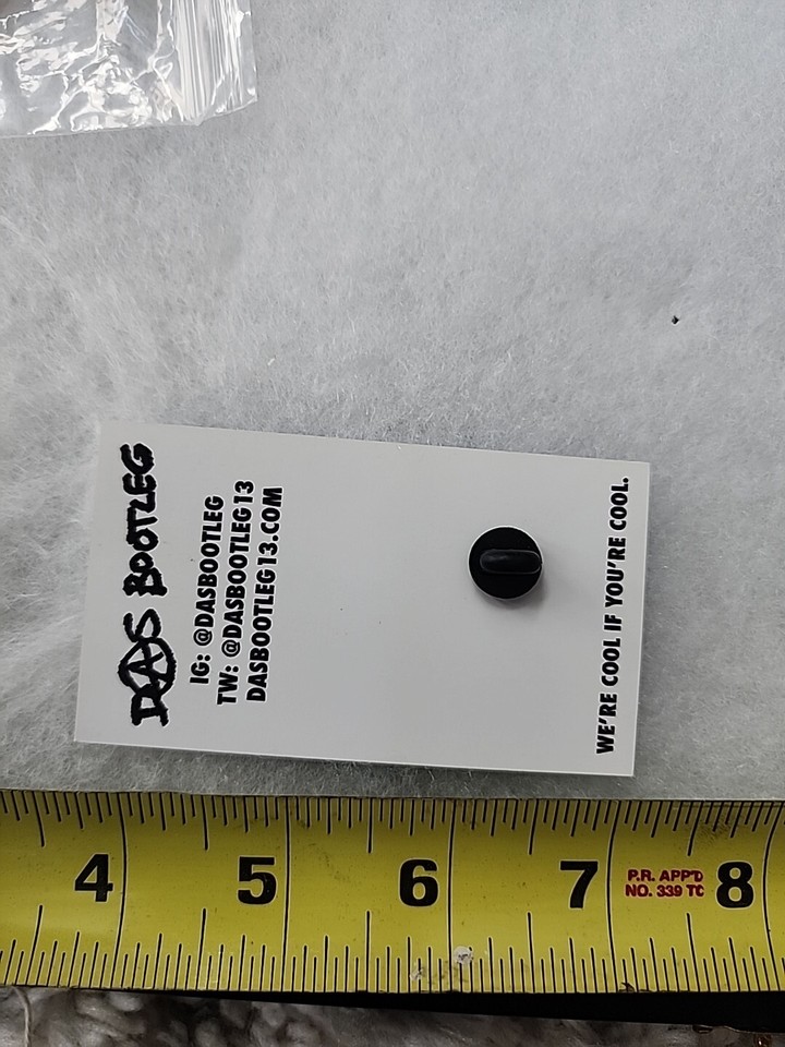 TEXAS CHAINSAW MASSACRE LEATHERFACE ENAMEL PIN. | eBay