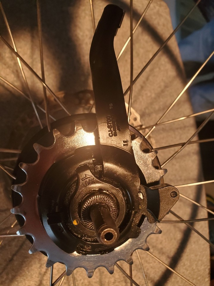 Shimano Alfine 11 speed hub with brake disk, 16.5 inch wheel, and joint ...