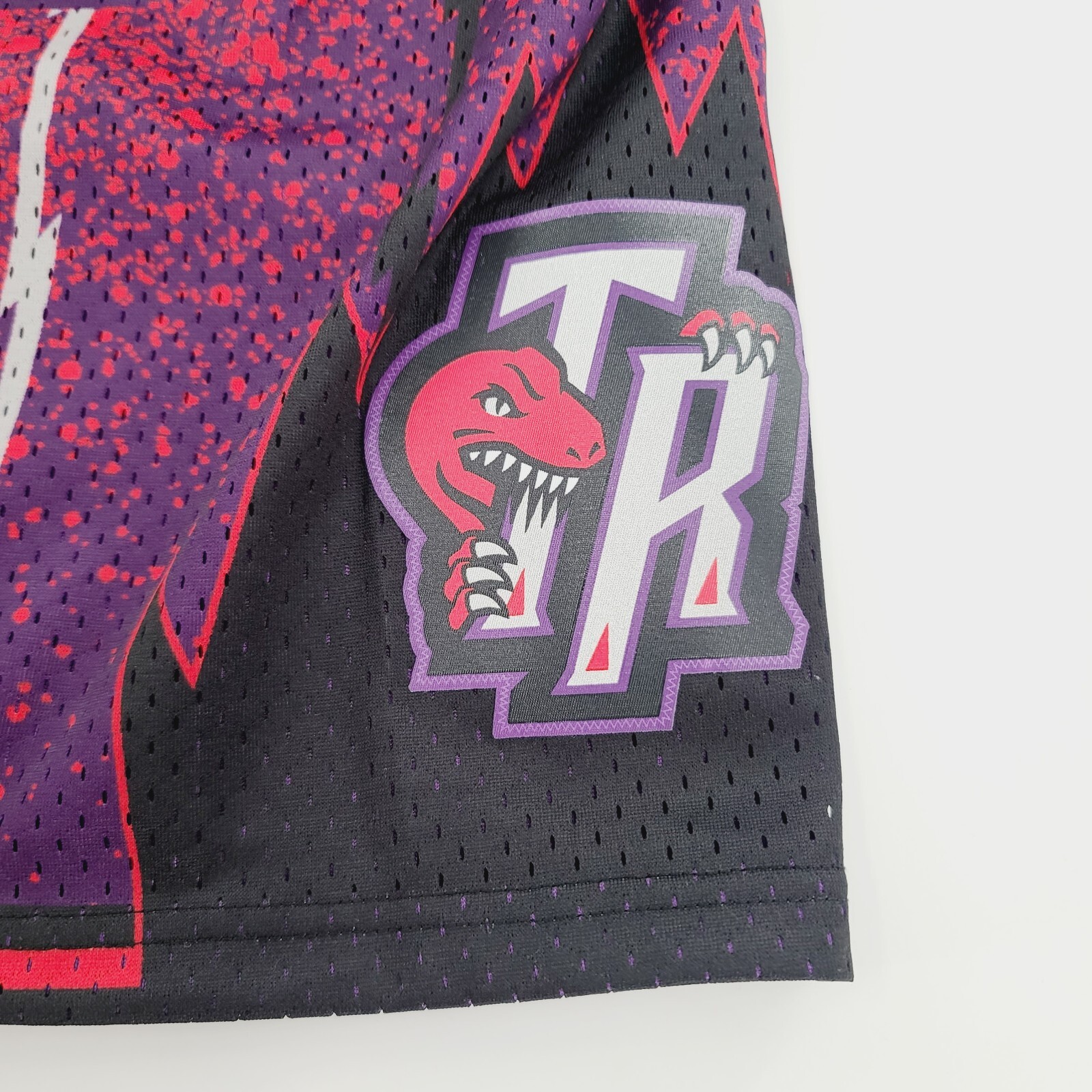 Mitchell & Ness NBA Re-Take Gradient Swingman Shorts Raptors Men's Size ...
