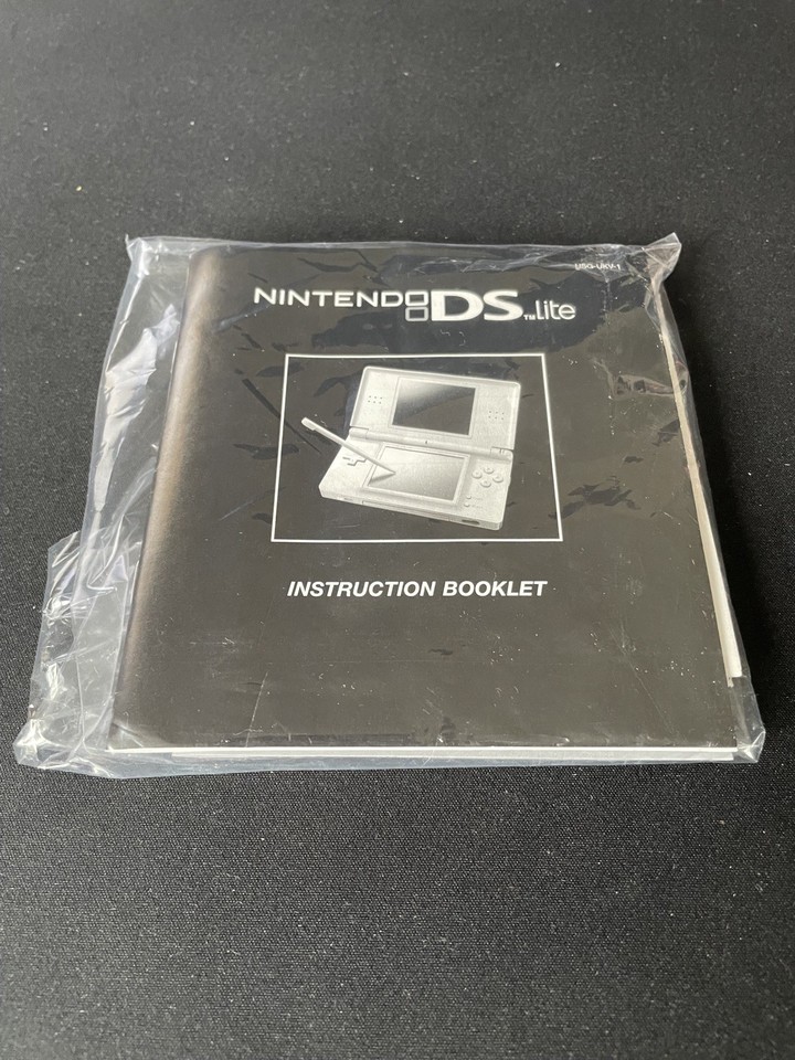 Nintendo DS Lite Polar White With Original Box and Carrying Case ...