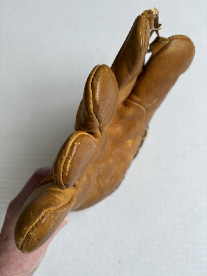 Vintage '40s Wilson Augie Galan Baseball Glove -rare LEFTY-Orig laces ...