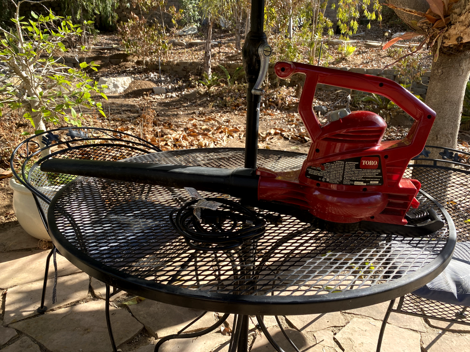 Toro Rake & Vac Electric (Corded) Leaf Blower Vacuum 120V 60Hz 10.5A ...