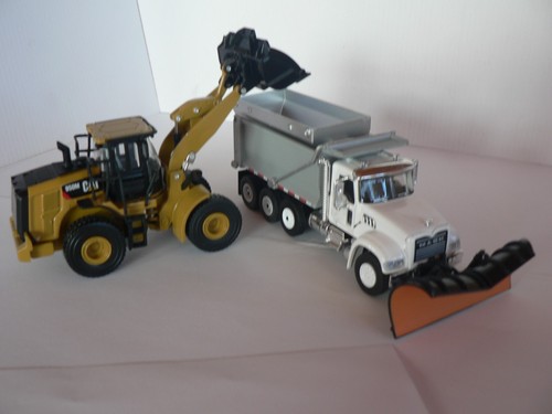 1/64 2019 Mack Granite Dump Truck with plow and Cat 950M Wheel Loader ...
