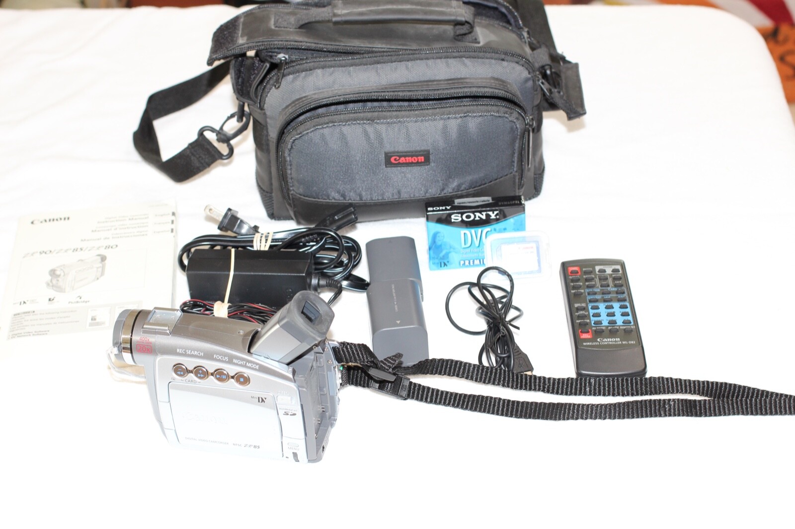 Canon NTSC ZR85 Camcorder Digital Video Camcorder. 400X Digital Zoom ...